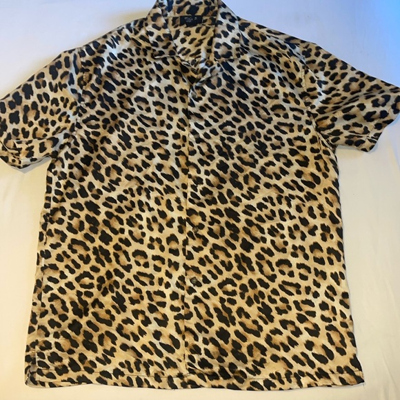 Forever 21 | Shirts | Forever 2 Men Leopard Print Button Up Size Medium ...